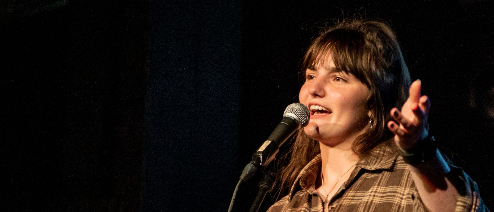 Michelle Boschet - Die junge Poetry Slamerin! | Assemble ART